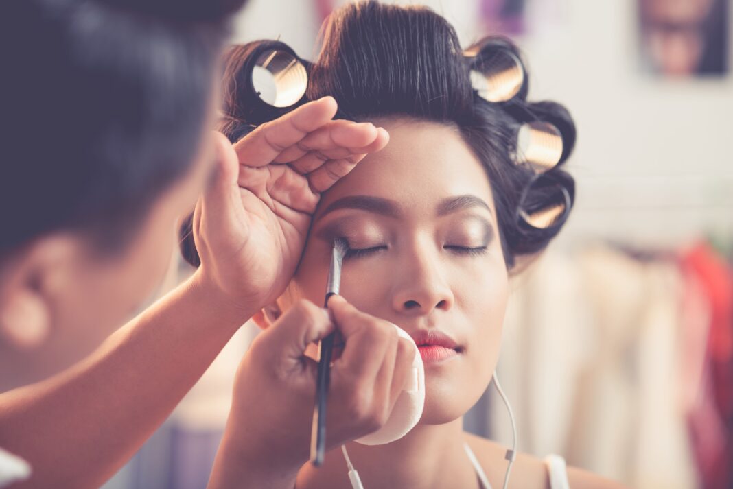 3 Jenis Makeup Artist Berdasarkan Kategorinya Untuk Kebutuhan Kalian