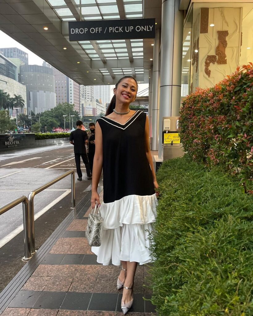 Tyna Dwi Jayanti, Content Creator dan Pengusaha Ternama